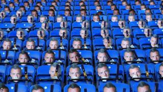 Jamie Vardy: Leicester fans wear masks to support banned striker - BBC ...