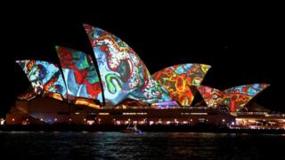 Sydney Opera House: The story of an icon in photos - BBC News