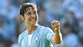 Wolves sign Fer Lopez from Celta Vigo in £19m deal - BBC Sport
