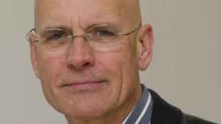 Australian academic claims China book 'censored' - BBC News