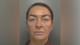 Liverpool woman found guilty of stabbing boyfriend to death - BBC News