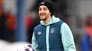 Tom Lockyer: Luton defender wants one more Wales cap - BBC Sport