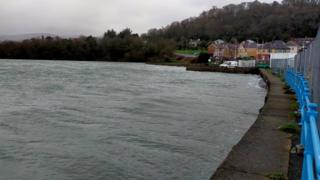 Bangor: Work on £4.3m sea defence project to start - BBC News