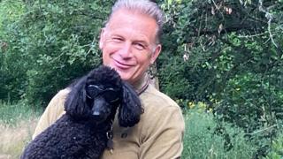 TV's Chris Packham has grass seed warning for dog owners - BBC News