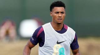 Ollie Watkins withdraws from England squad with minor injury - BBC Sport