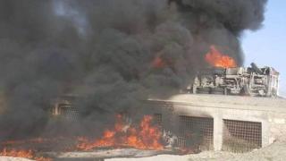 Afghanistan bus inferno kills dozens - BBC News