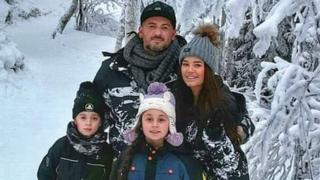 SAD: Weatherman Derek Brockway on combating winter sadness - BBC News