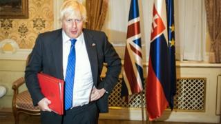 Brexit: Boris Johnson urges two-year transition time limit - BBC News