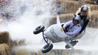 Berkeley soap box race organisers braced for ‘destruction’ - BBC News