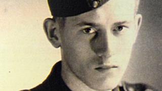 How Germany remembers the world wars - BBC News