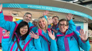 Meet the HEY Volunteers helping to keep Hull on the map - BBC News