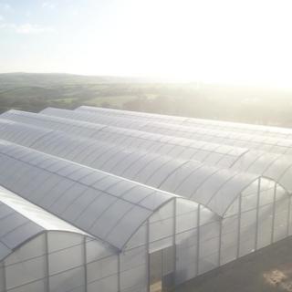 Eden Project launches deep geothermal heating system - BBC News
