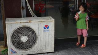 How air conditioning changed the world - BBC News
