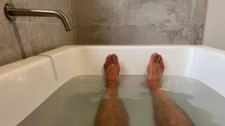 Water usage: How to cut back amid increasing supply pressures - BBC News