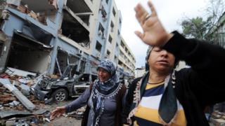 Suruc massacre highlights Turkey's Islamic State dilemma - BBC News