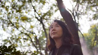 Emotional advert about China's 'leftover women' goes viral - BBC News