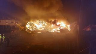 Devizes fire: Crews bring huge blaze at recycling centre under control ...
