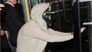 Mask force: London's five centuries of face coverings - BBC News