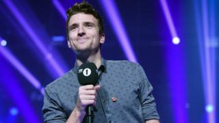 Radio 1 told to play more new music - BBC News