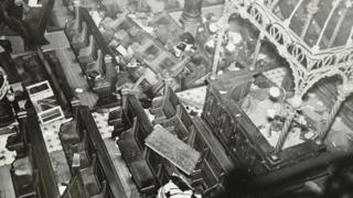 Kristallnacht: Pictures capture horrors of 1938 Nazi pogrom - BBC News
