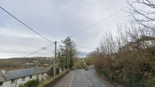 Motorcyclist dies in single-vehicle crash in Looe - BBC News