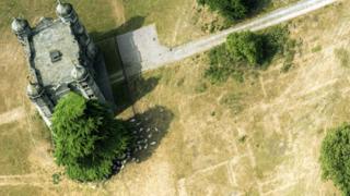 Heatwave: 2018 was the joint hottest summer for UK - BBC News