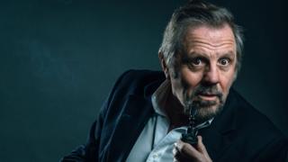 Cornish comedian Jethro dies aged 73 - BBC News