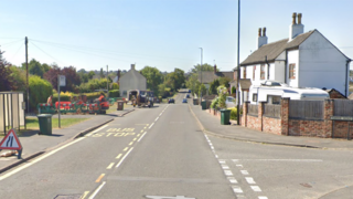 Hartshorne: Teenage motorcyclist critically injured in crash - BBC News