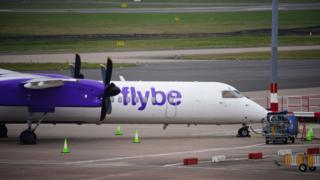 Flybe pilot says company was recruiting day before collapse - BBC News