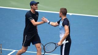 US Open 2019: Jamie Murray reaches mixed doubles final & men's doubles semis - BBC Sport
