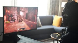 Microsoft (MSFT) Shares Price & Latest News - BBC News