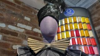 Q-Con: Belfast gaming, anime and cosplay convention returns - BBC News