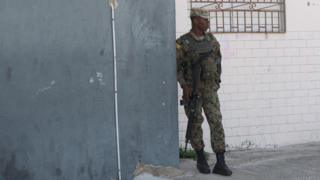Welcome sight: Why some Jamaicans want the army to stay - BBC News