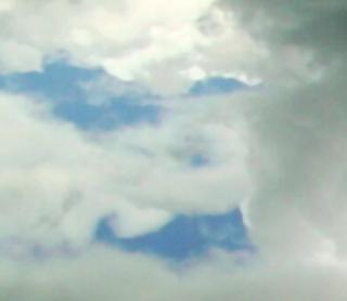 Artists' computer software finds 'cloud faces' - BBC News