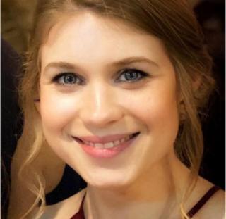 Sarah Everard: Daughter, sister, friend and colleague - BBC News