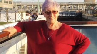 Moorfields Eye Hospital gives woman, 88, bionic eye implant - BBC News