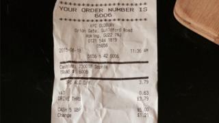 Oldbury KFC diner 'finds maggot in chicken' - BBC News