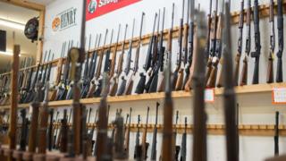 Why Obama is powerless to reform gun laws - BBC News
