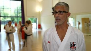 Water Orton villagers feel 'marooned' by HS2 works - BBC News