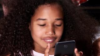 Australia officially bans social media for kids under 16 - BBC Newsround