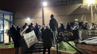Batley Baths: Soaring costs blamed for permanent closure of pool - BBC News