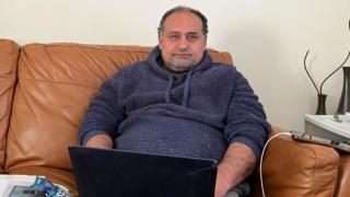 Stainton street split by fibre optic broadband access - BBC News