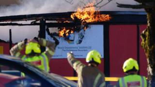 Six in hospital after industrial estate fire in Cumbernauld - BBC News