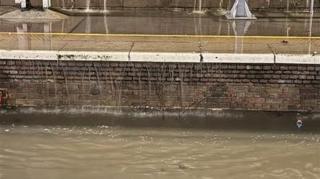 Flooding shuts Rye House railway station for two days - BBC News