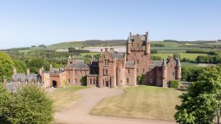 Why has Alan Carr bought a castle and where is it? - BBC News