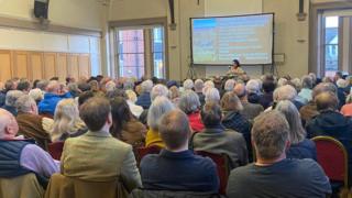 Eight options submitted for Lincolnshire councils shake-up - BBC News