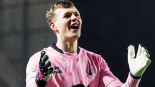 Falkirk keeper Hogarth praised after eventful first Premiership start ...