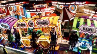 West country carnival is growing in popularity, club says - BBC News