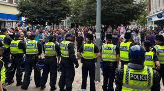 Lee Battams jailed for using Hull riot as 'excuse for burglaries' - BBC ...