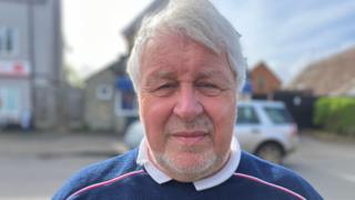 Badsey family devastated after home destroyed in fire - BBC News